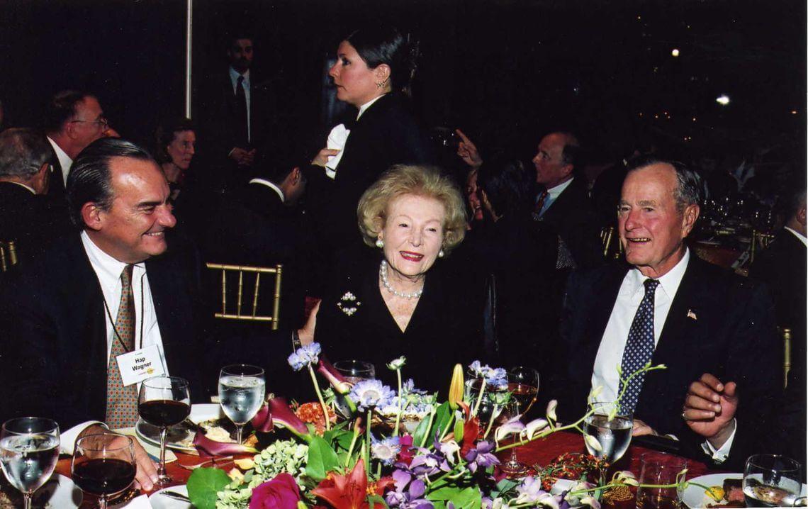 PRESIDENT GEORGE HERBERT WALKER BUSH 1924-2018 - Eisenhower Fellowships PRESIDENT GEORGE HERBERT WALKER BUSH 1924-2018 - Eisenhower Fellowships